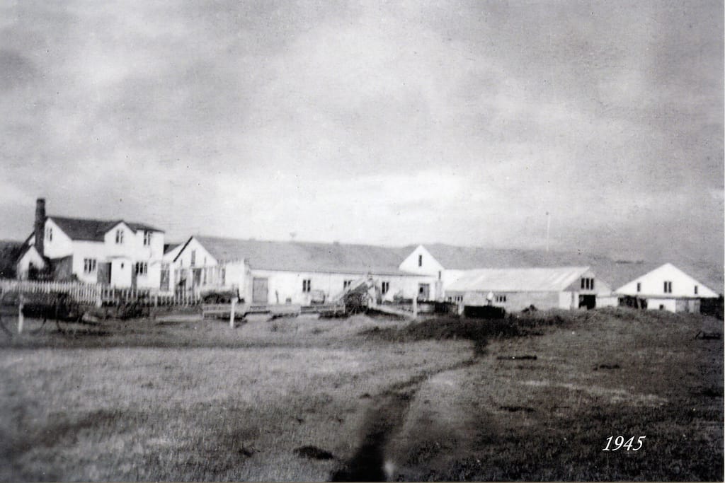 Saga Stóru-Sandvíkur – í nokkrum myndum – Stóra-Sandvík